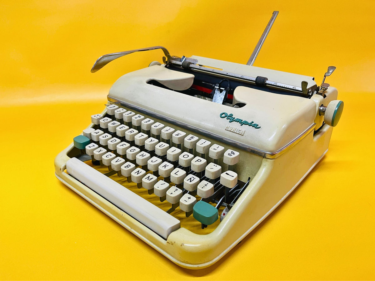 Typewriters – El Rastro Antique's Warehouses